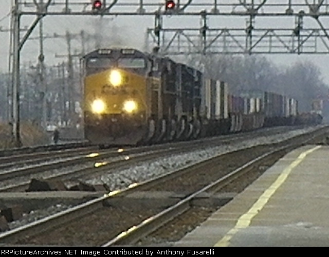 Six CSX units